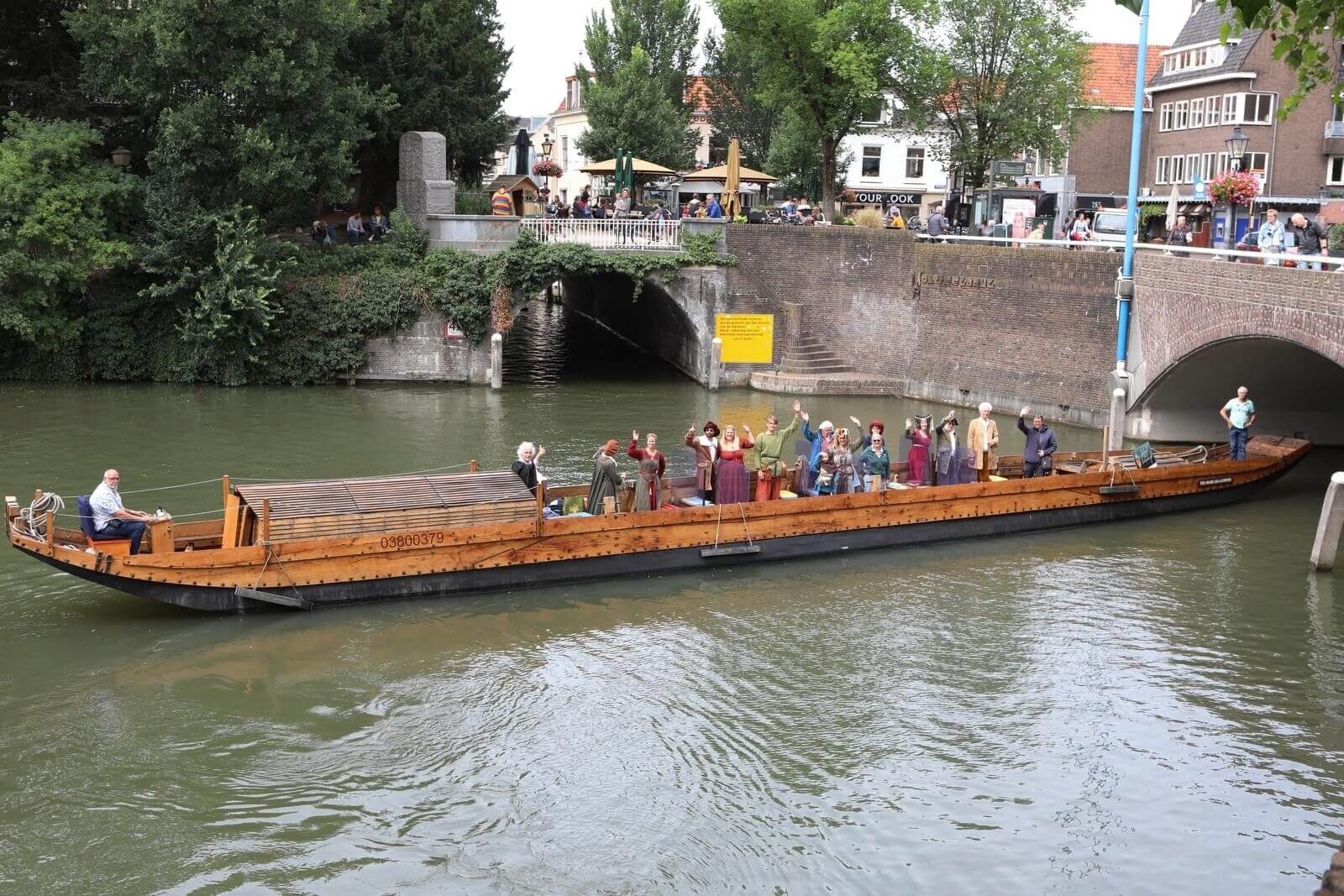 Replica De Meern-1 vaart over de singel | Nieuws030 - Nieuws030
